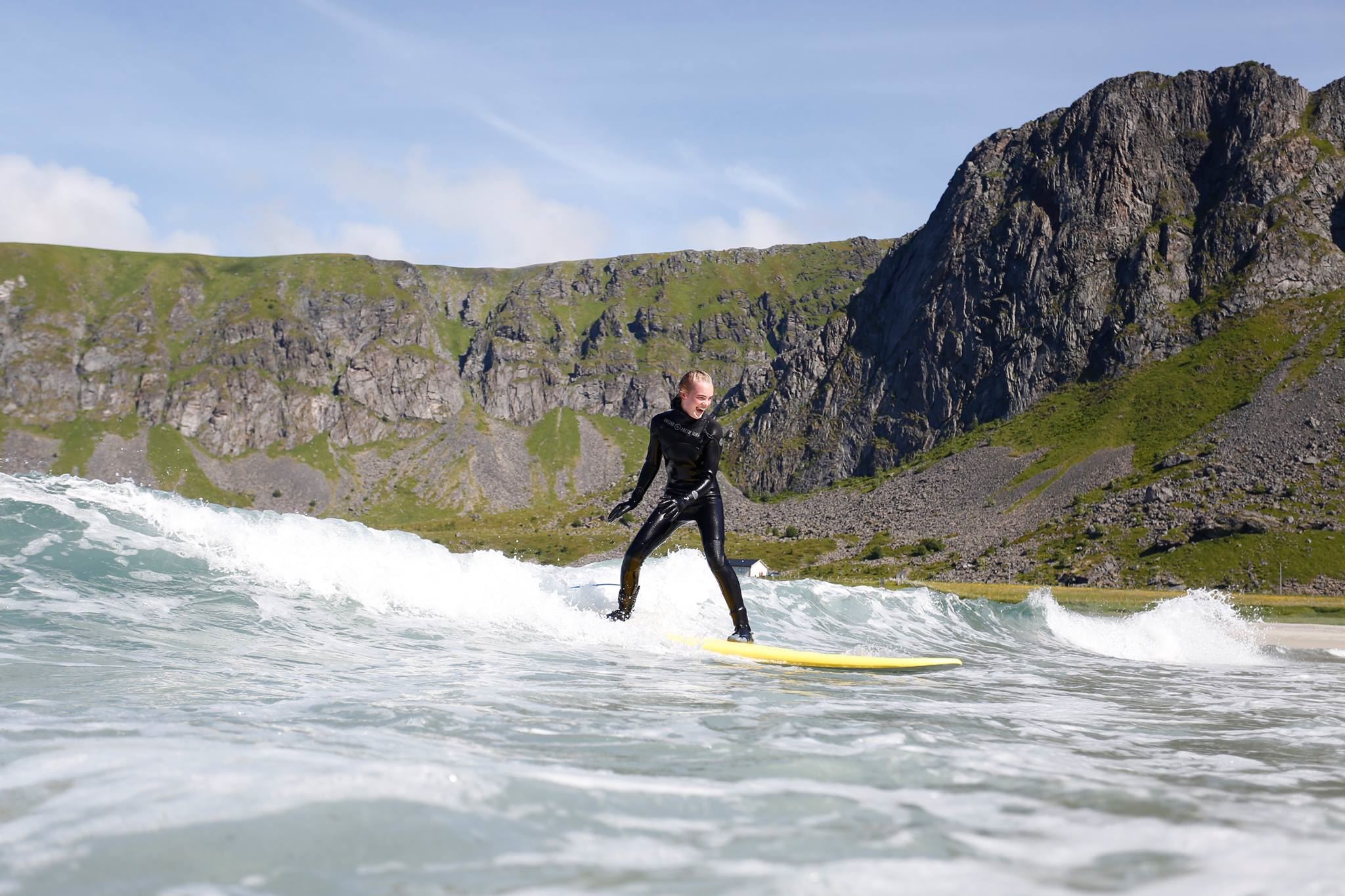 Beginner Surf Lesson - Unstad Arctic Surf - Visit Lofoten